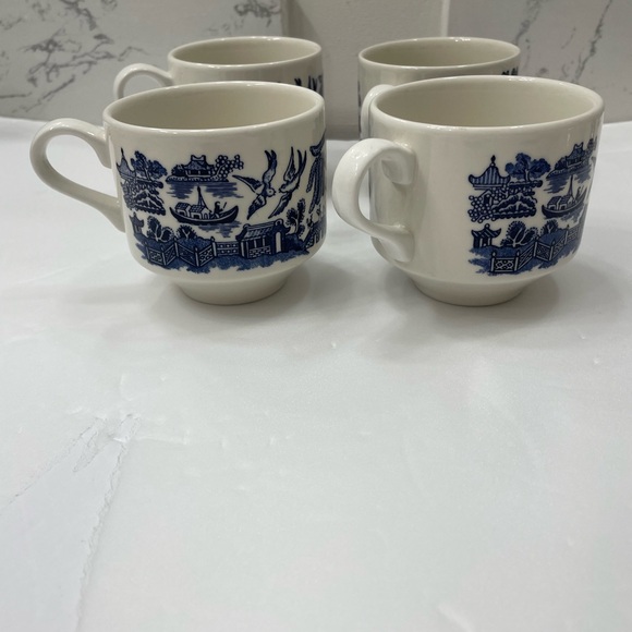 Churchill | Dining | 4 Churchill Blue Willow Blue And White Ceramic ...